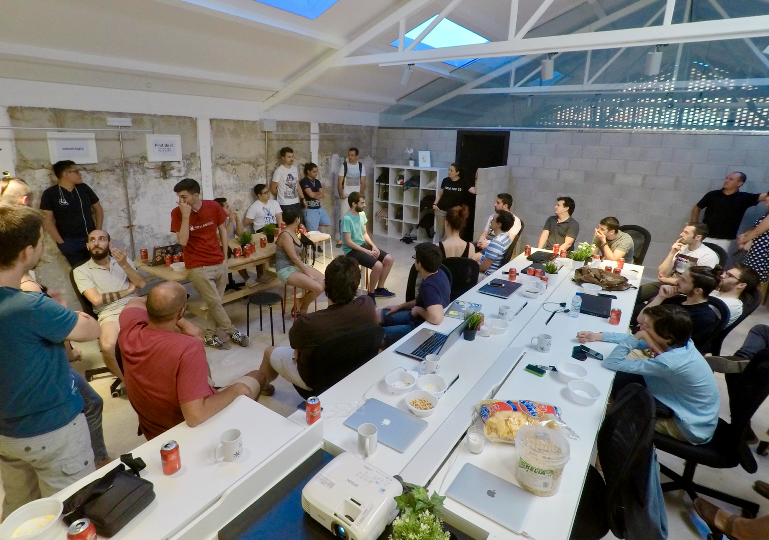 ISDI CODERS - Ecosistema - Podcast de Luis Peris: ISDI Coders, Javascript en 10 semanas